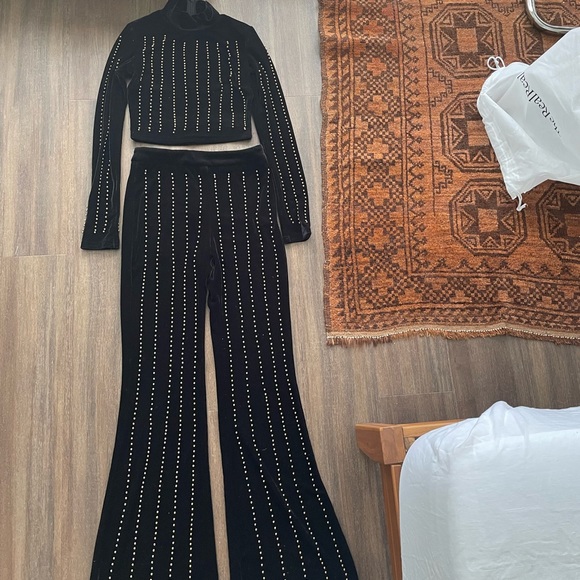 Tiger Mist | Pants & Jumpsuits | Tiger Mist Pant Set Velvet Gold Bead ...